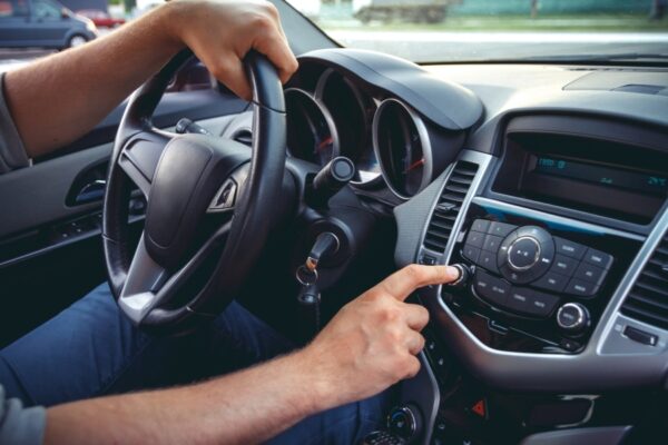 Tableau de bord voiture : découvrez les éléments les plus importants